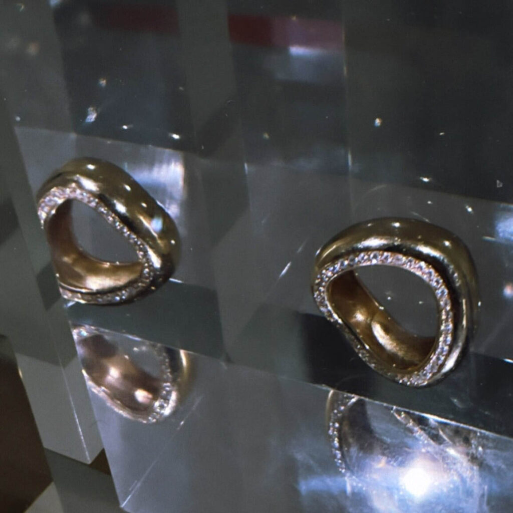 RING ILLUSION - Rainbow K