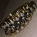 BANGLE SHARK WHITE DIAMONDS - Rainbow K